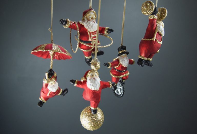 Circus Santa A/5 with gold glits – Filipiniana